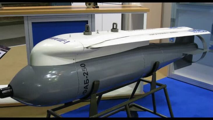 ВКС России начинают массовое обучение пилотов Су-34 НВО использованию ...